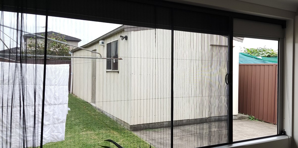 Retractable Flyscreens - for bifold windows fiberglass flyscreen